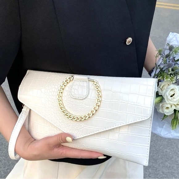 Bags | White Clutch Bag White Clutch White Bag White And Gold Bag ...